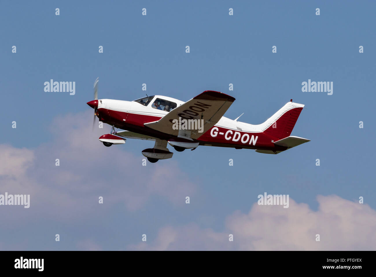 Piper cherokee arrow ii hi-res stock photography and images - Alamy