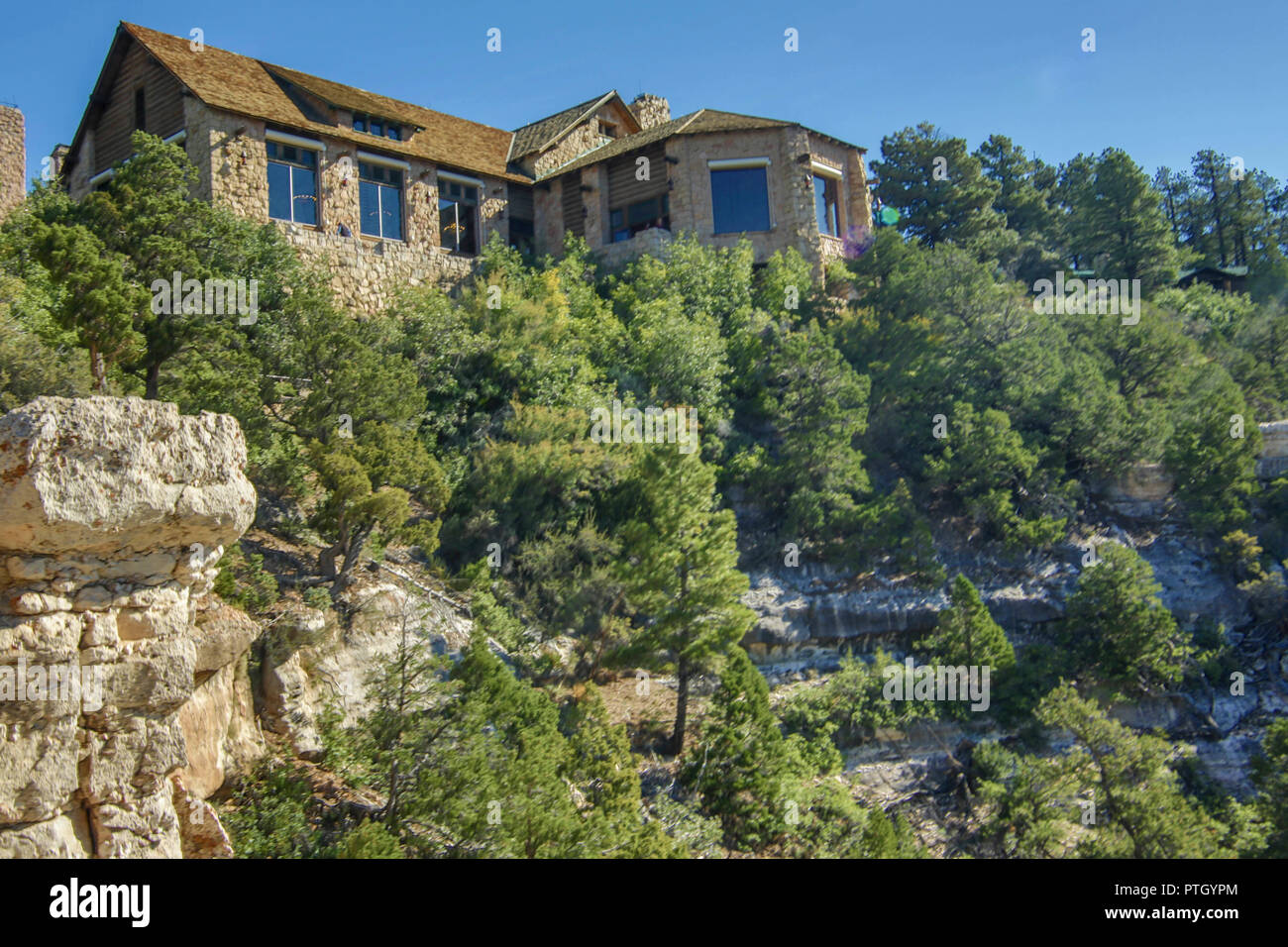 Travel lodge at the rim of the north rim of the Grand Canyon Stock ...