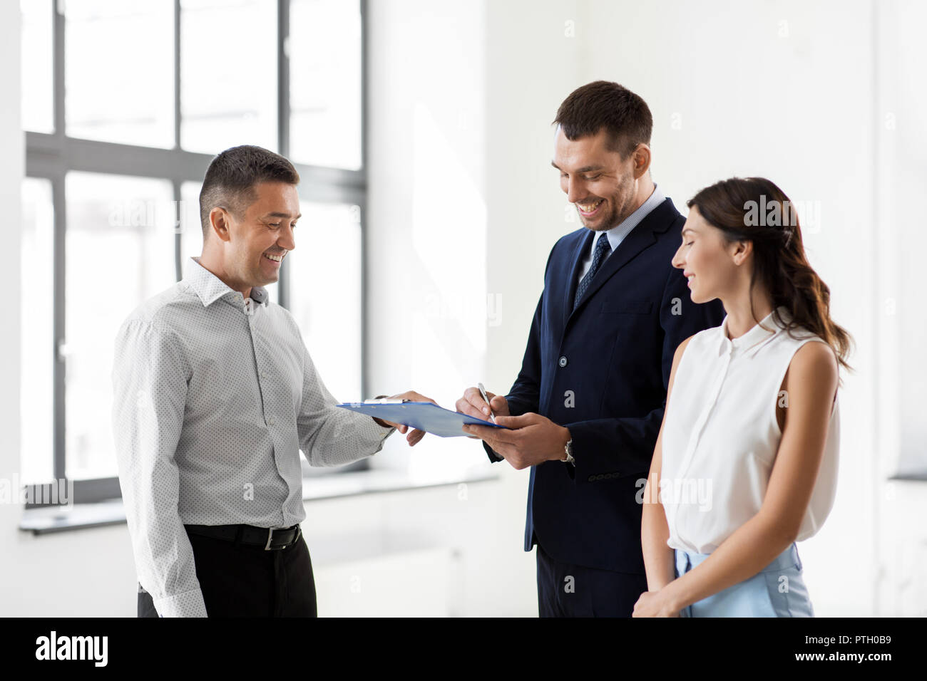 Contract file showing legal hi-res stock photography and images - Alamy