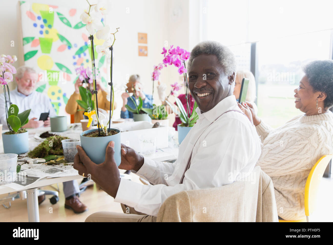 Man vase hi-res stock photography and images - Alamy