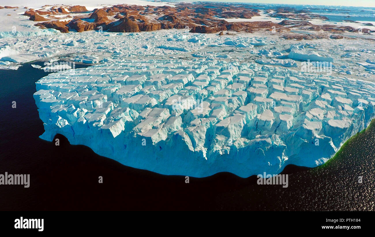 Iceberg expedition hi-res stock photography and images - Alamy