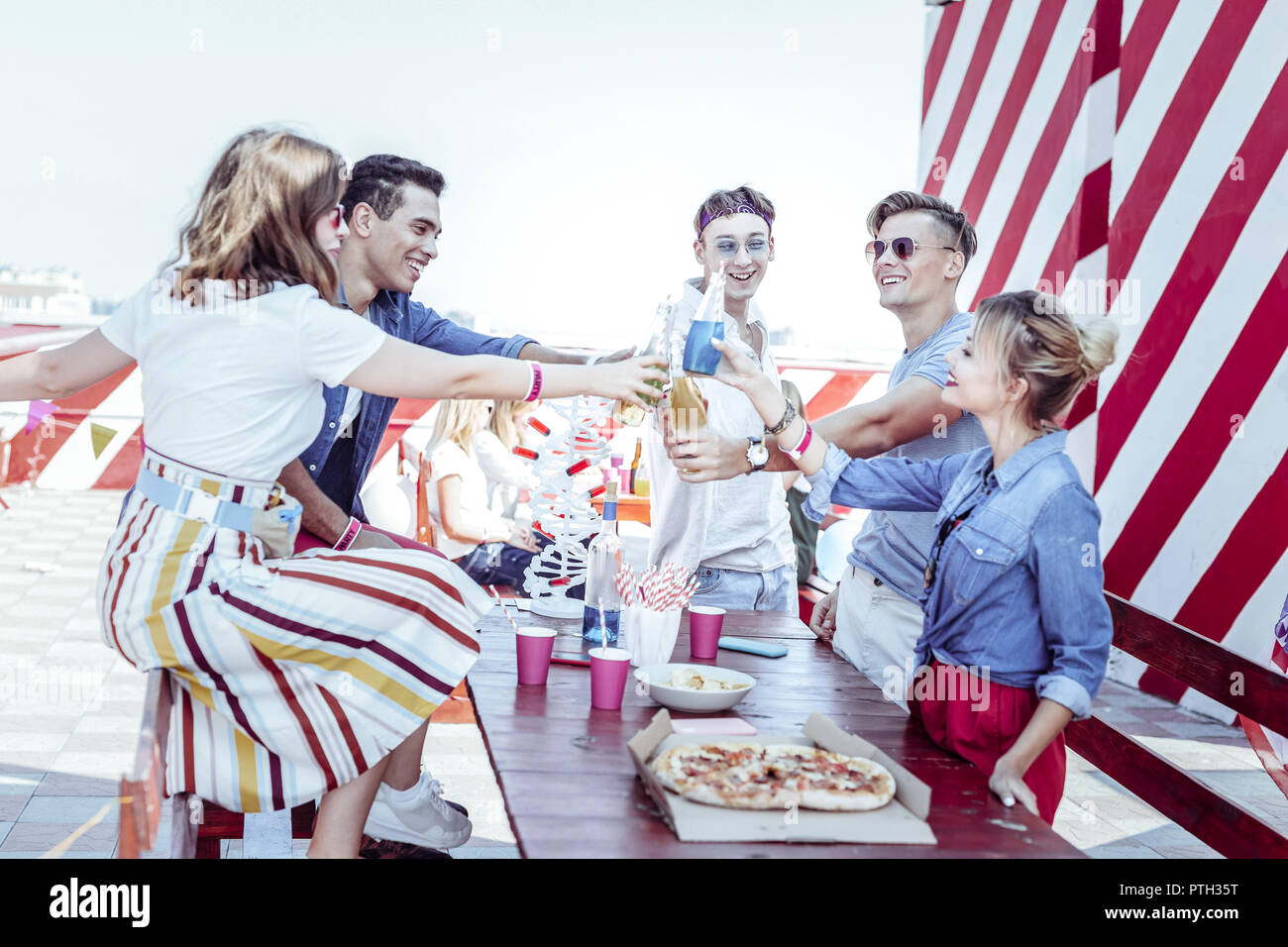 Rooftop relaxation hi-res stock photography and images - Alamy