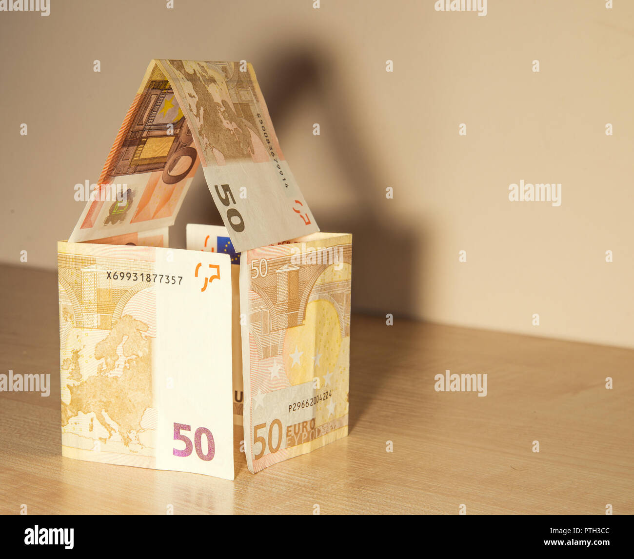 Bank finance money wealth hi-res stock photography and images - Alamy