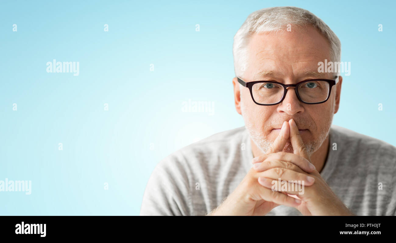 Thinking vision hi-res stock photography and images - Alamy