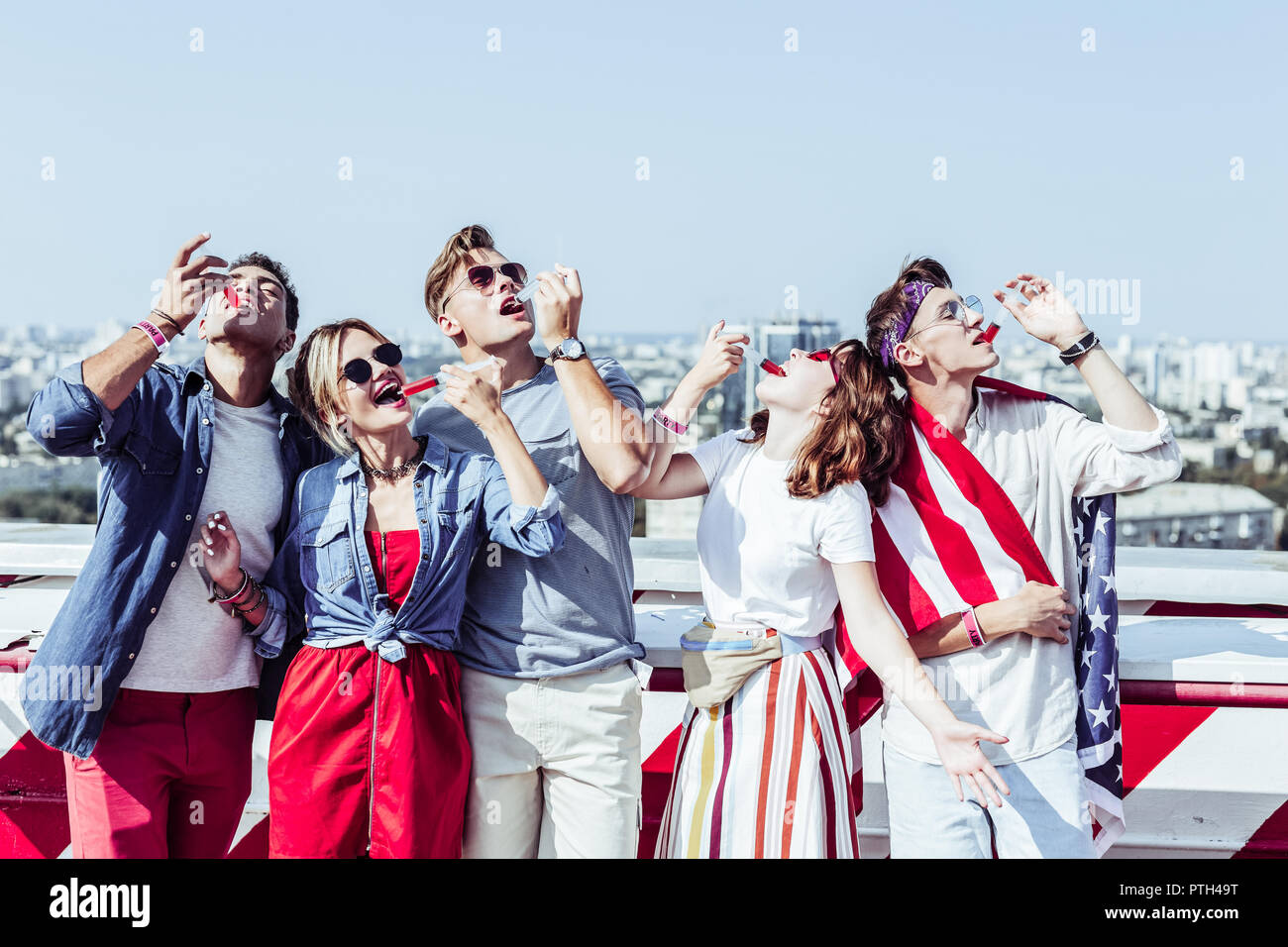 Modern couple hi-res stock photography and images - Alamy