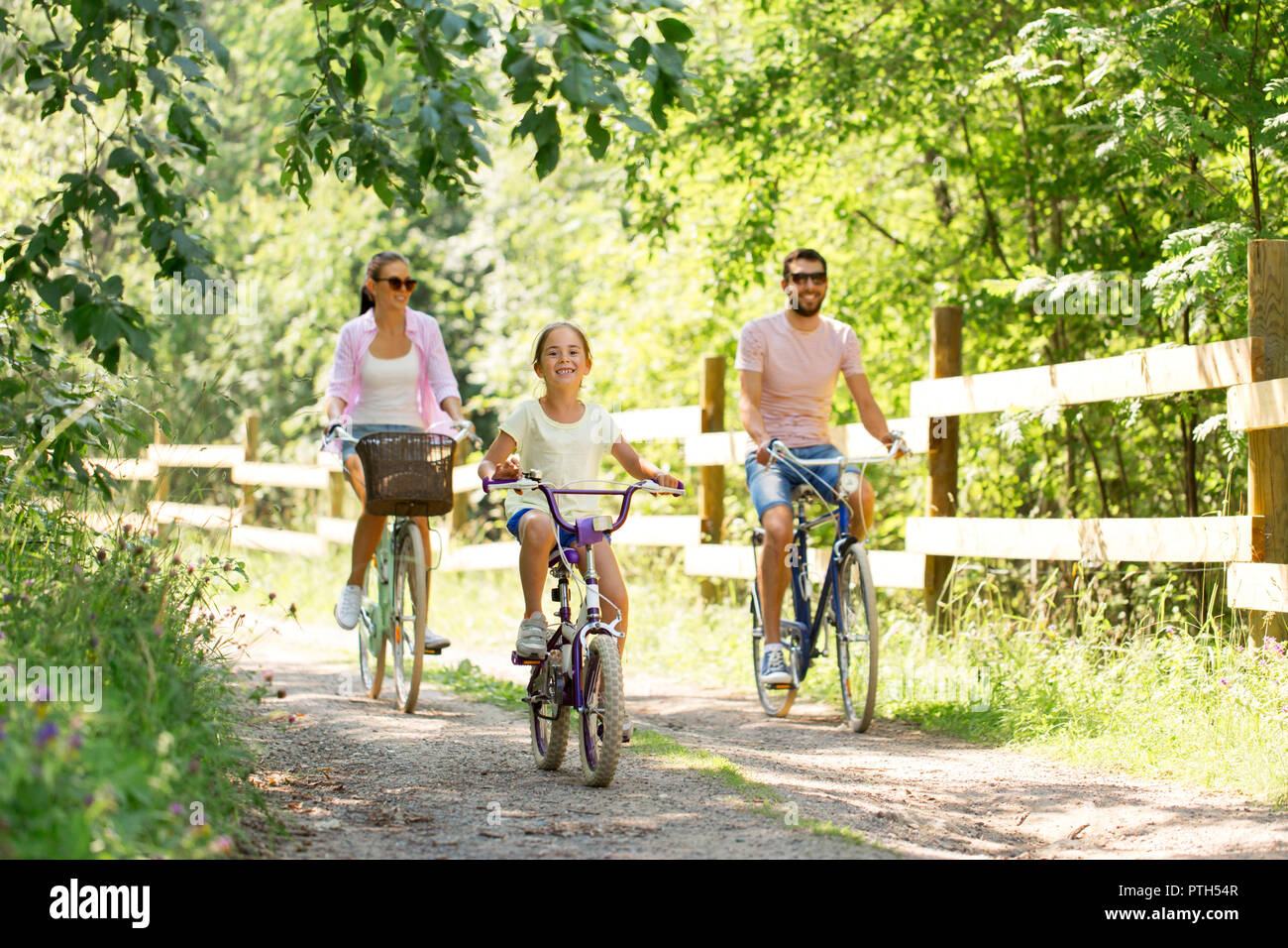 Family riding hi-res stock photography and images - Alamy