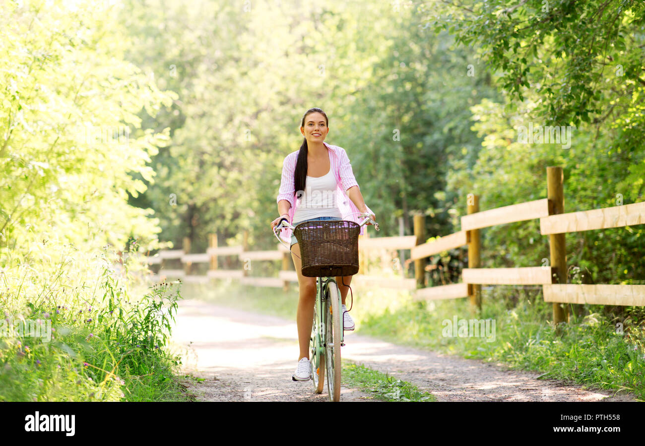 Cycling summer hi-res stock photography and images - Alamy