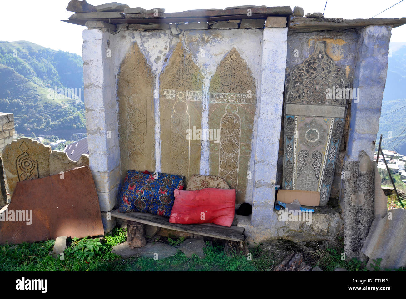 Russia, Dagestan, Kubachi, funerary tomb Stock Photo - Alamy