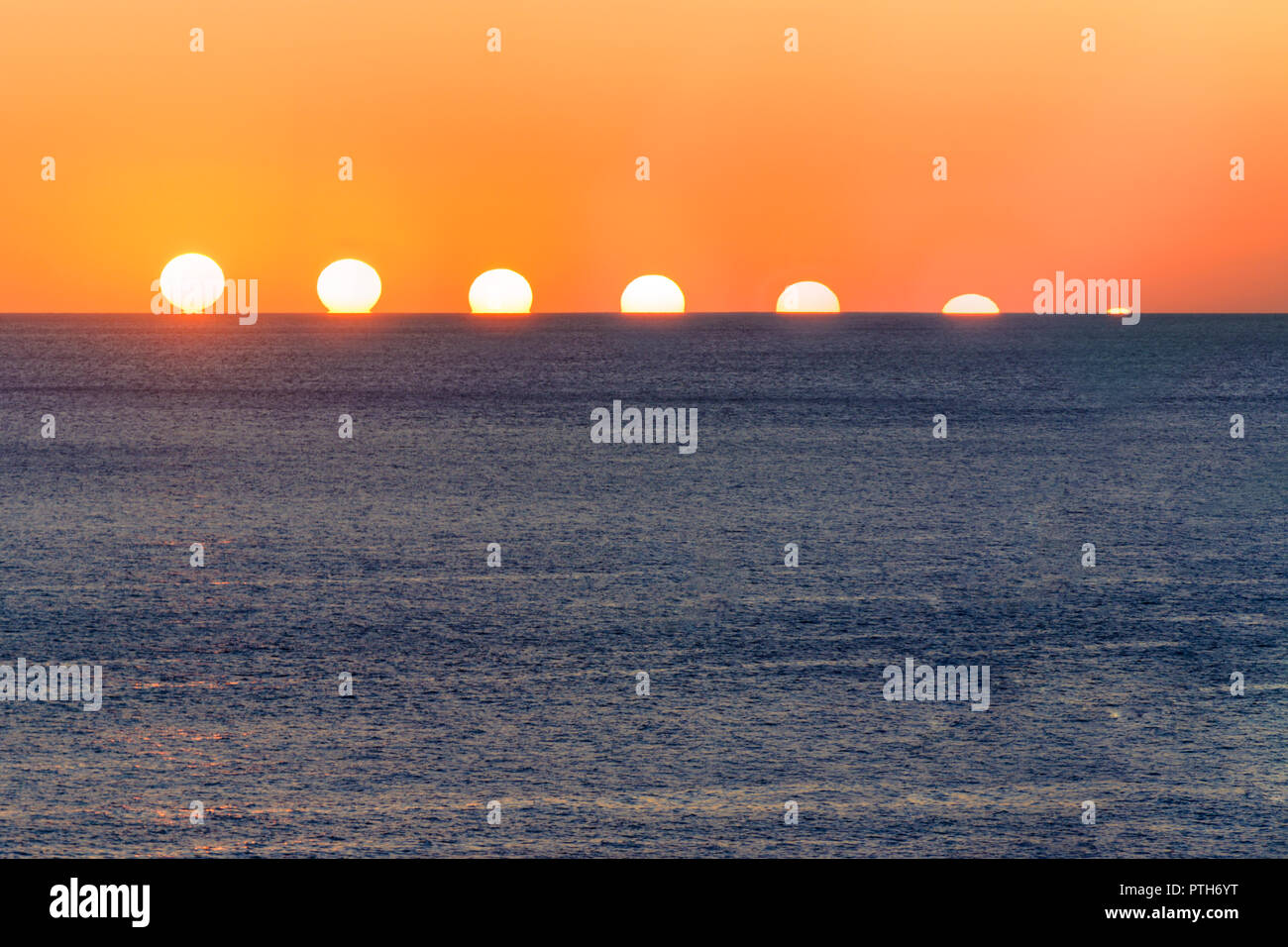 Sunset sequence over water. Mediterranean Sea Stock Photo - Alamy