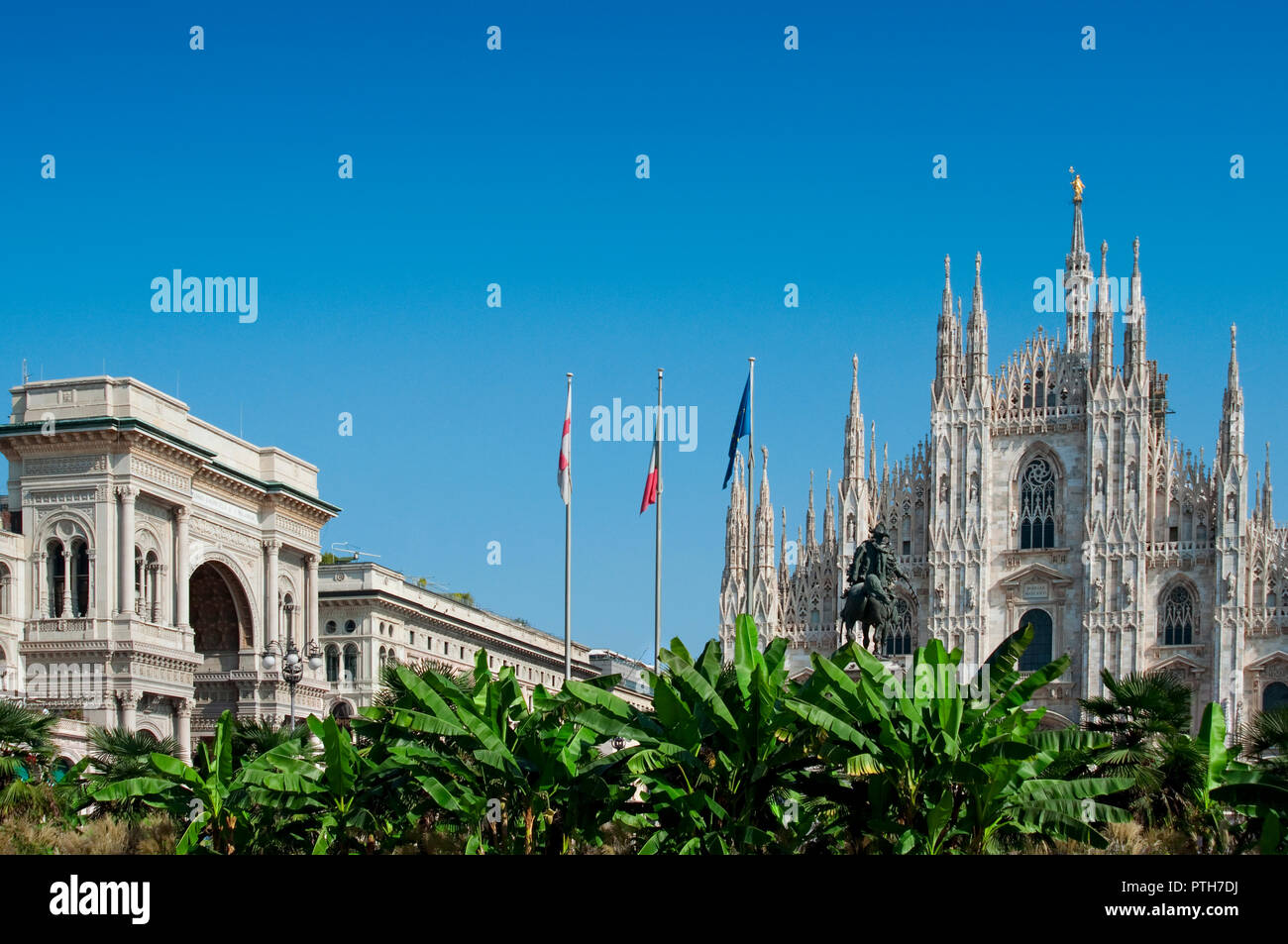 Milan duomo palm vittorio emanuele hi-res stock photography and images ...