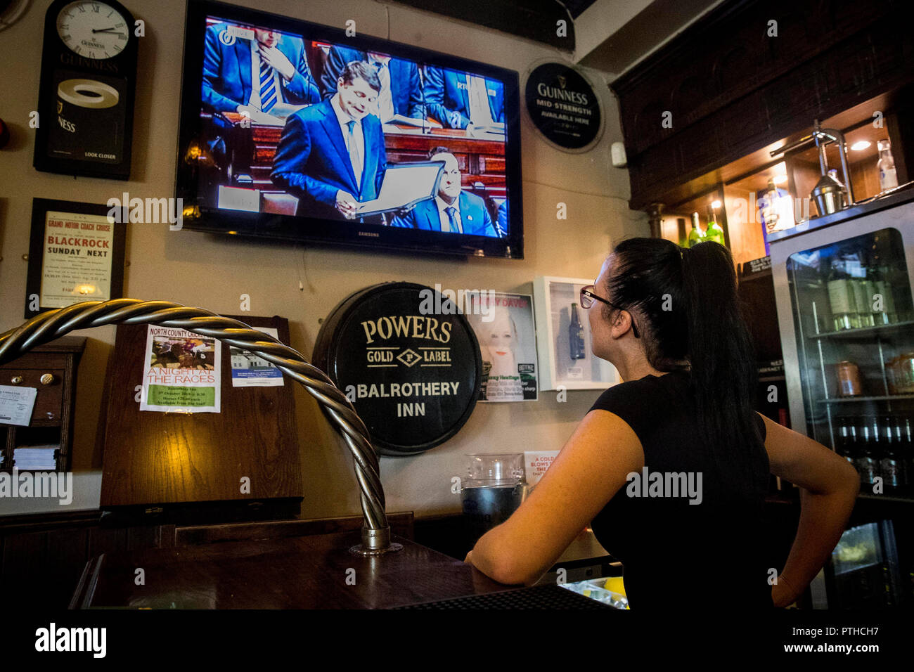 A waitress in the balrothery inn hi-res stock photography and images ...