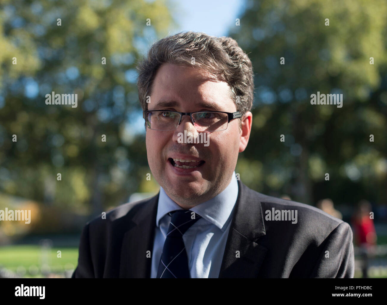 Bellingcat eliot higgins hi-res stock photography and images - Alamy