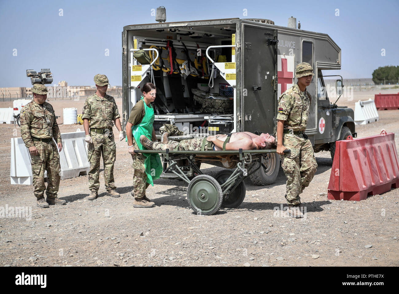 Soldiers 22 field hospital attend to hi-res stock photography and ...