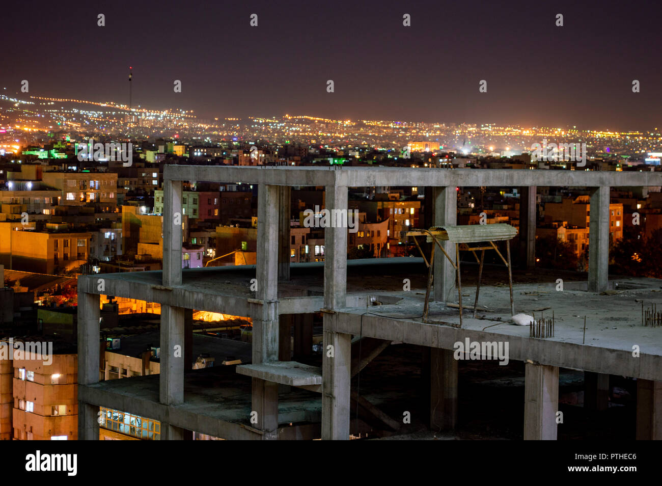 Incomplete building construction hi-res stock photography and images ...