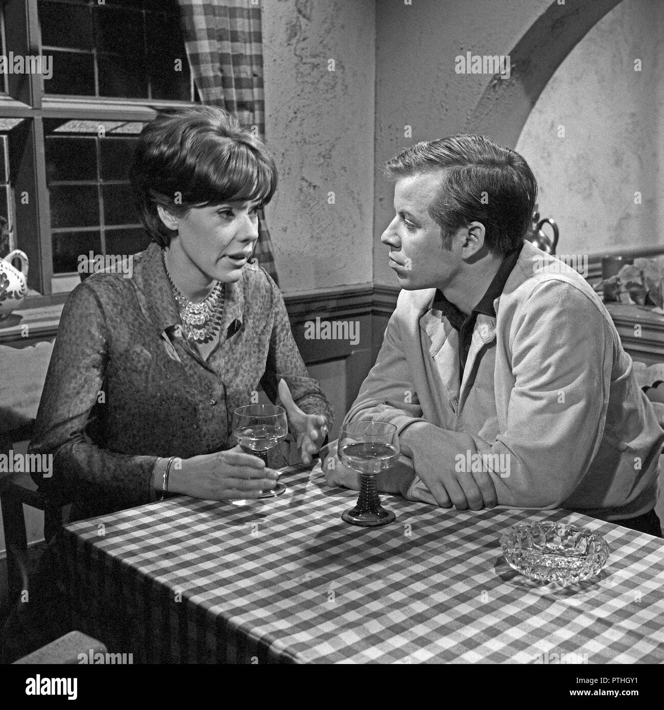 Hauptstraße Glück, Fernsehserie, Deutschland 1968, Regie: Franz ...