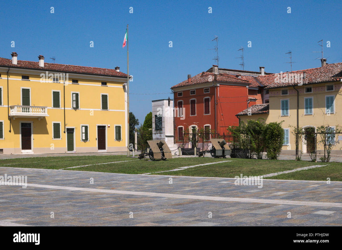 Piazza cavour buildings hi-res stock photography and images - Alamy