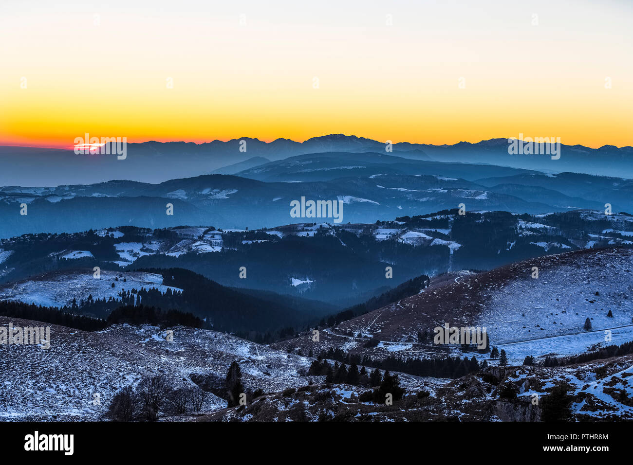Monte grappa hi-res stock photography and images - Alamy