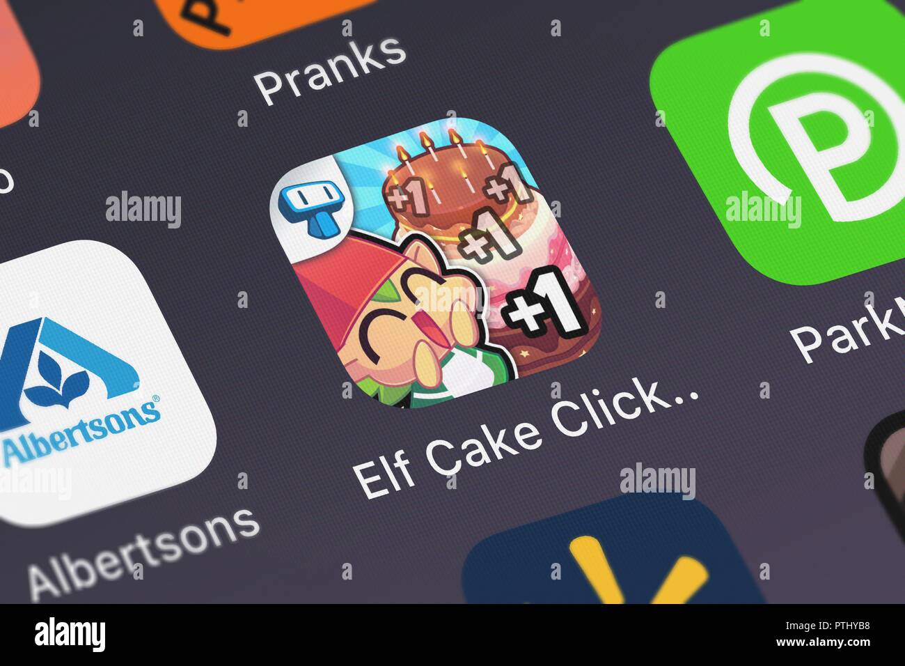 Elf cake clicker hi-res stock photography and images - Alamy