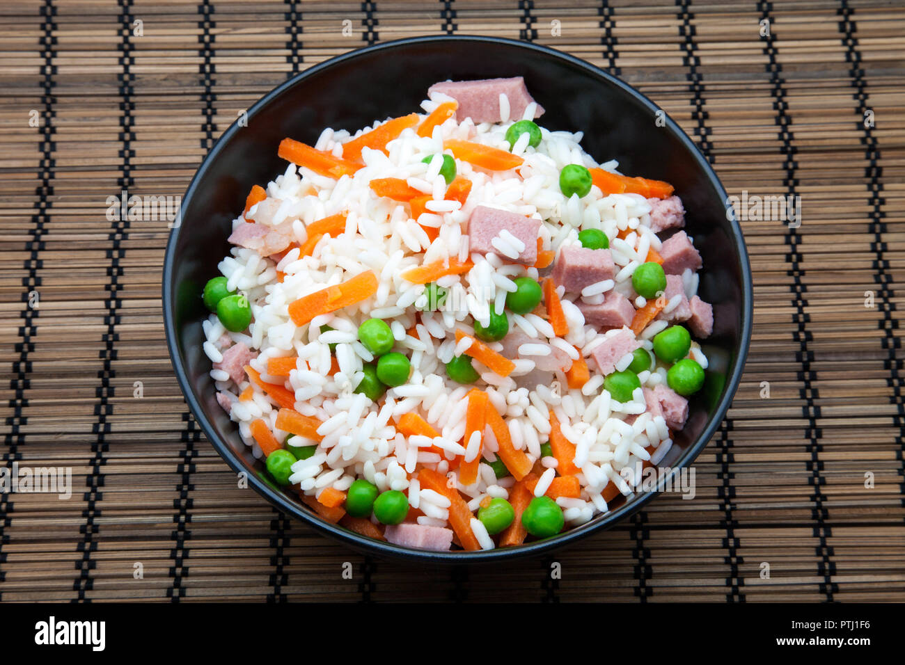 bowl of vegetable fried rice Stock Photo - Alamy