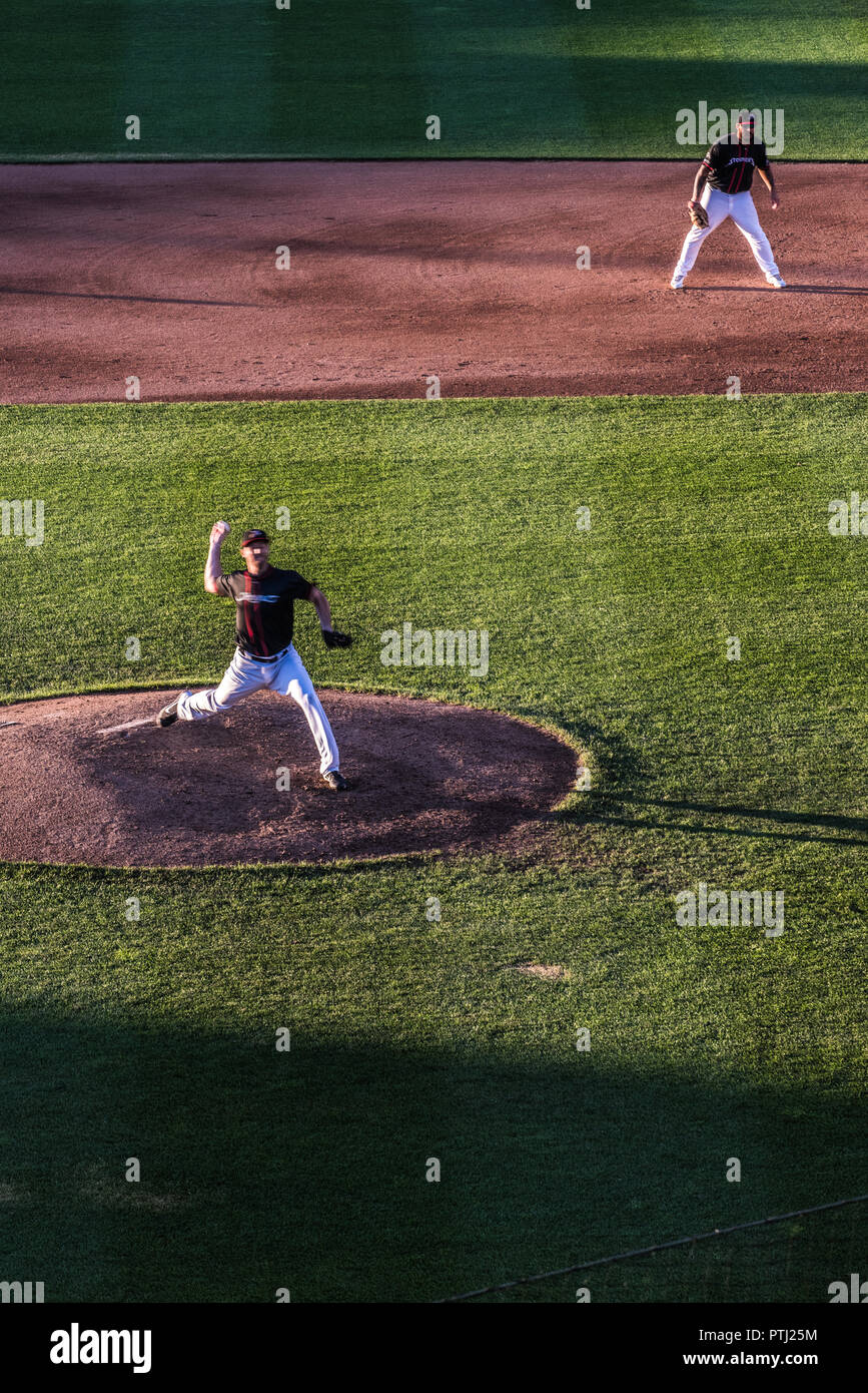 Ballgame pitch hi-res stock photography and images - Alamy