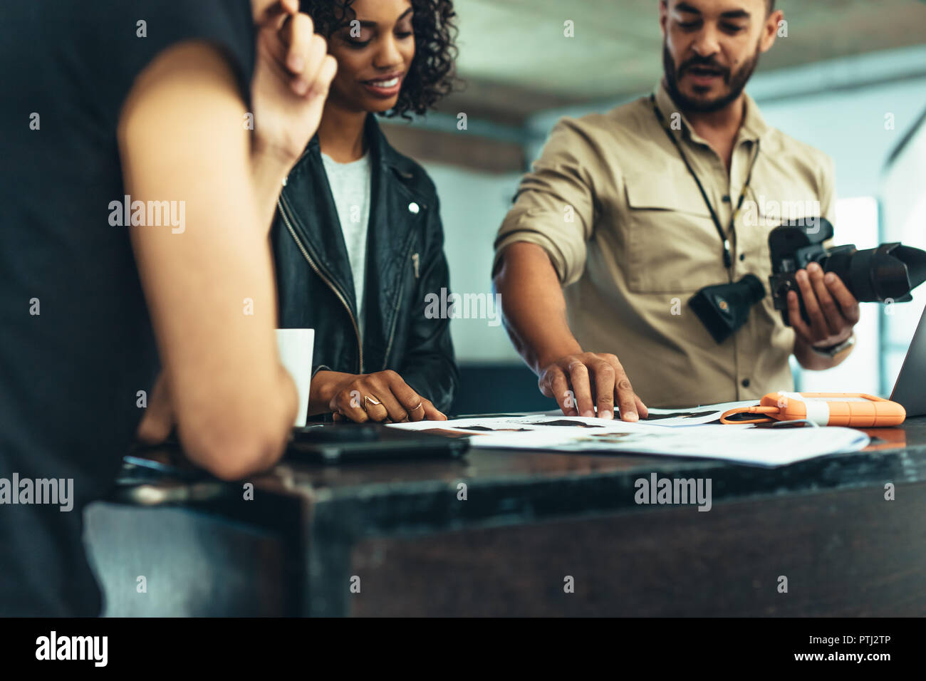 Photography team model hi-res stock photography and images - Alamy