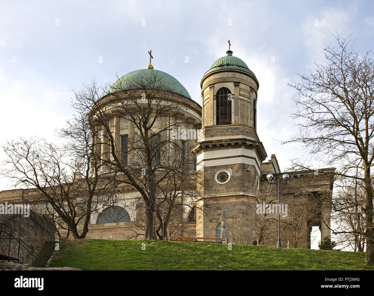 Primatial basilica hi-res stock photography and images - Alamy