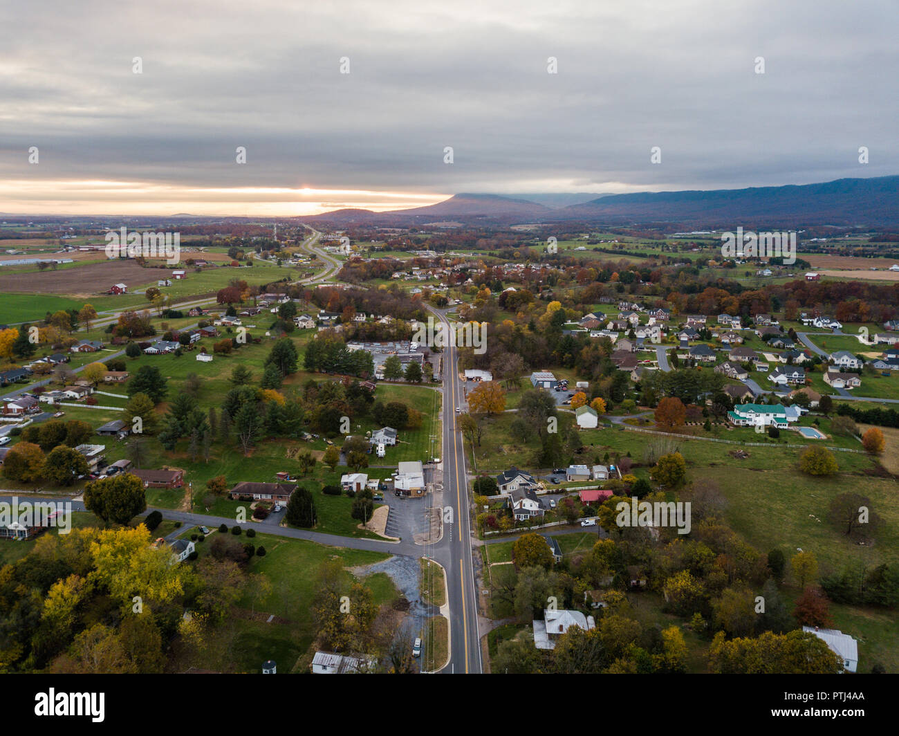 Appalachian mountains winter aerial hi-res stock photography and images ...
