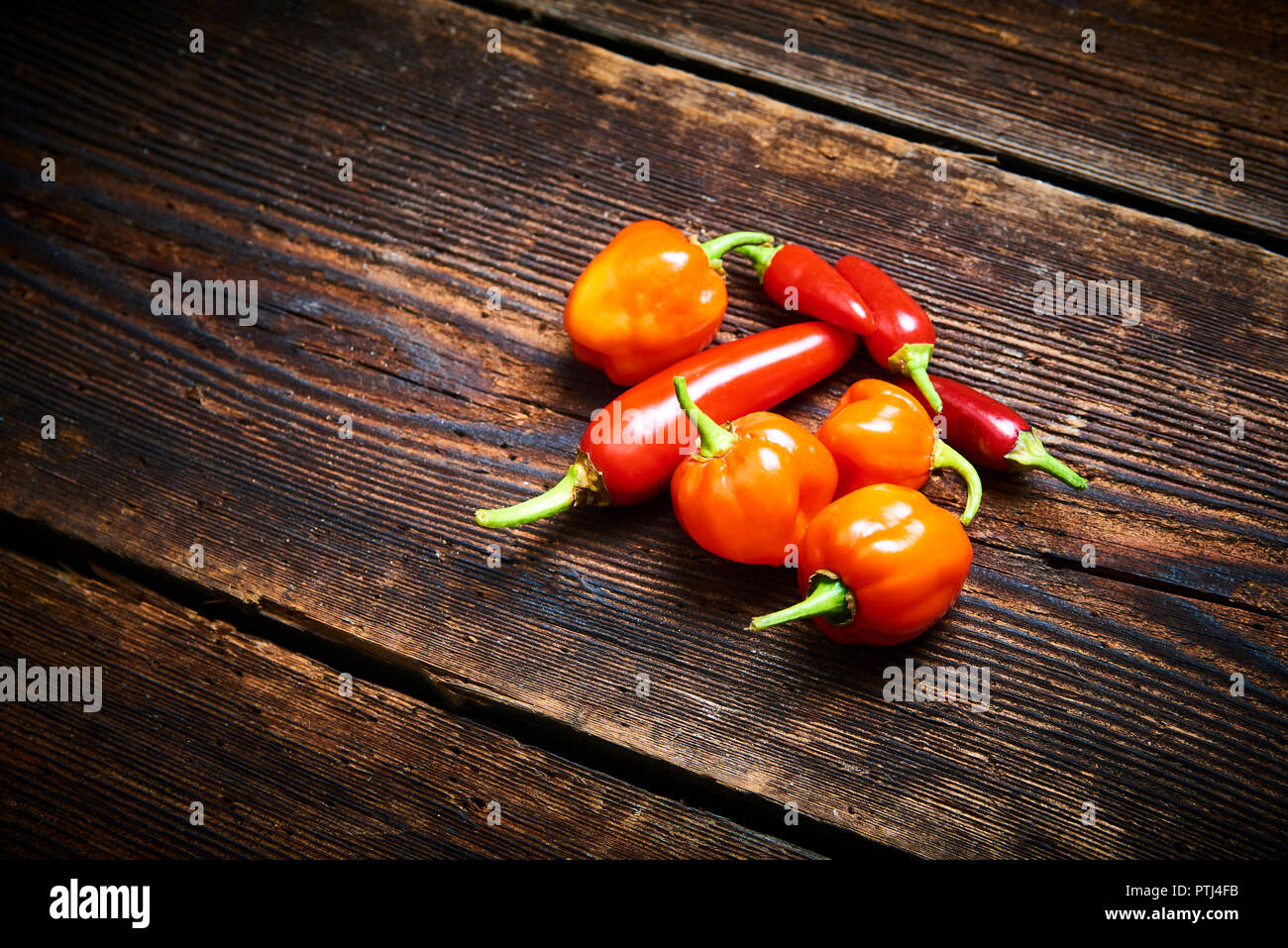 Chilli background hi-res stock photography and images - Alamy