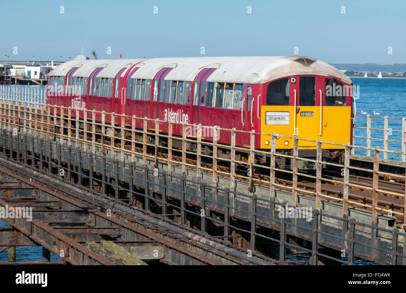 Ryde railway pier hi-res stock photography and images - Alamy