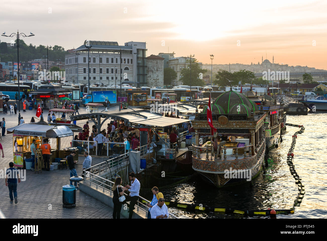 Istanbul eminonu area hi-res stock photography and images - Alamy