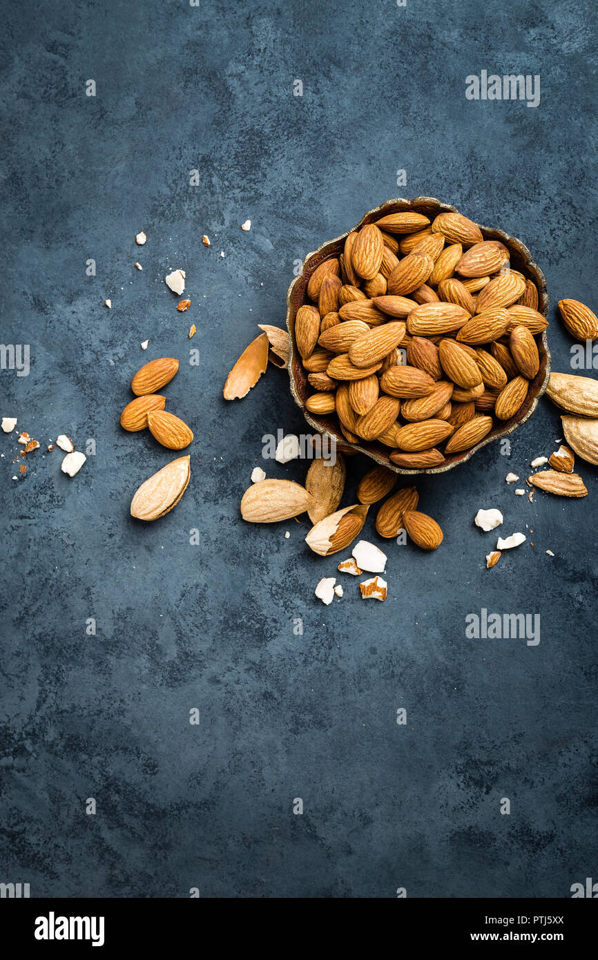 Almond nuts in bowl. Almonds Stock Photo - Alamy