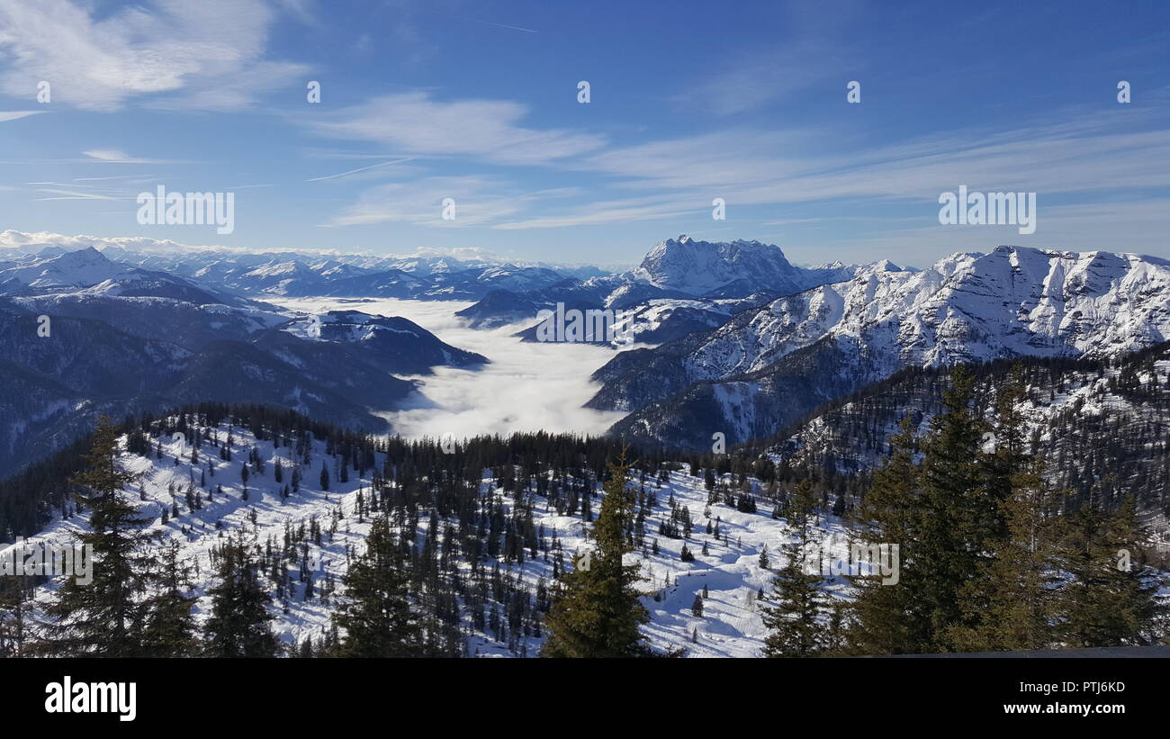 Rock stratus hi-res stock photography and images - Alamy