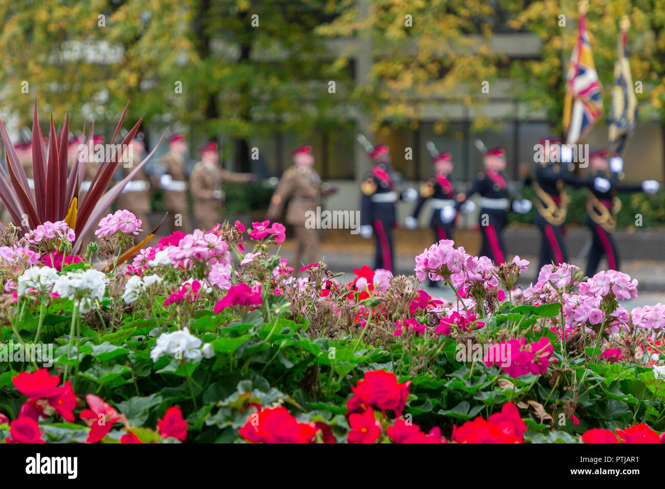 England soldiers soldier troops march marching ceremony parade british ...