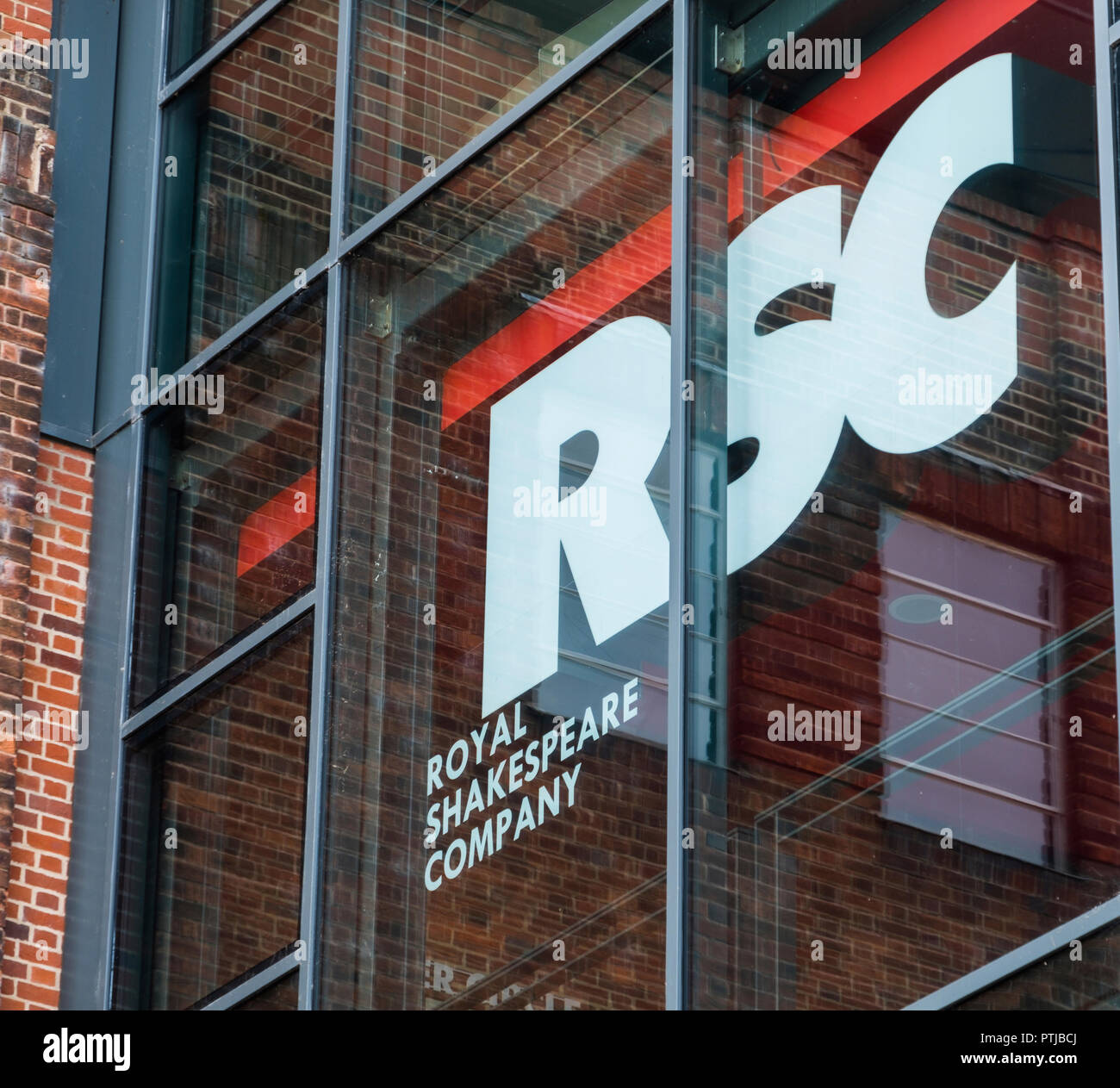 The Royal Shakespeare Company building Stock Photo - Alamy
