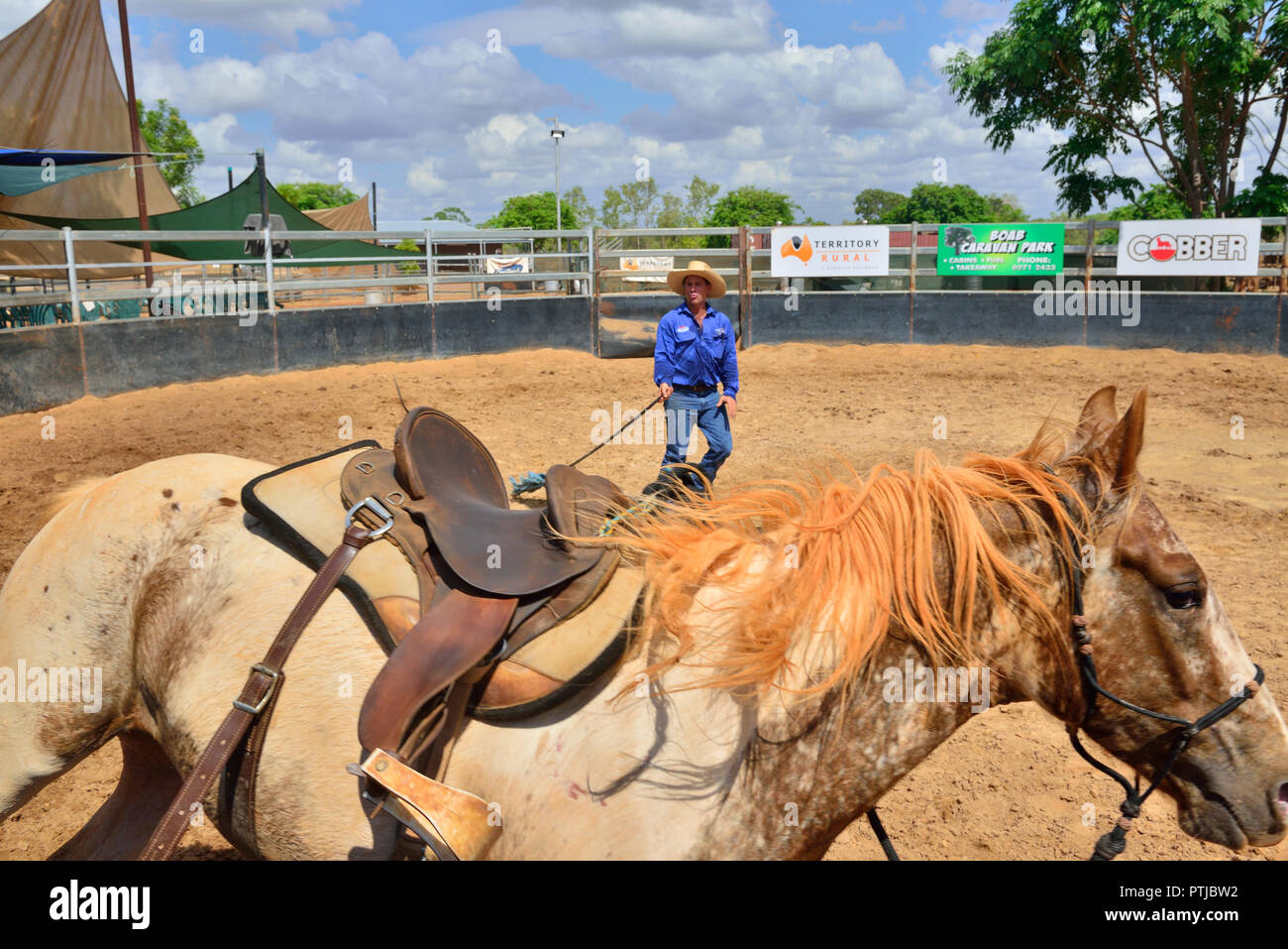 Tom Curtain the singing cowboy performing in his Outback Experience ...