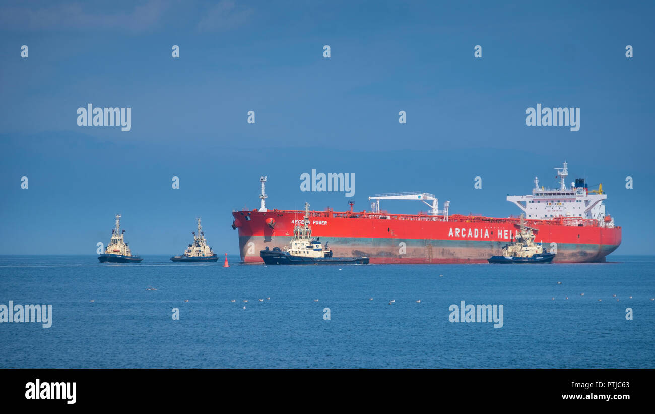 Crude oil tanker hi-res stock photography and images - Alamy