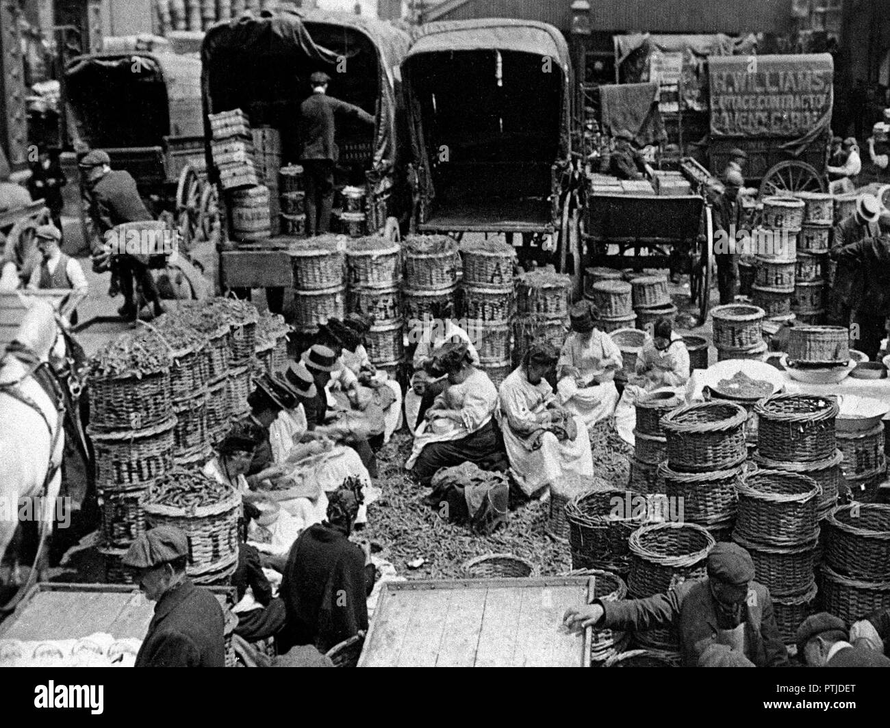 Covent Garden Market, London early 1900s Stock Photo - Alamy