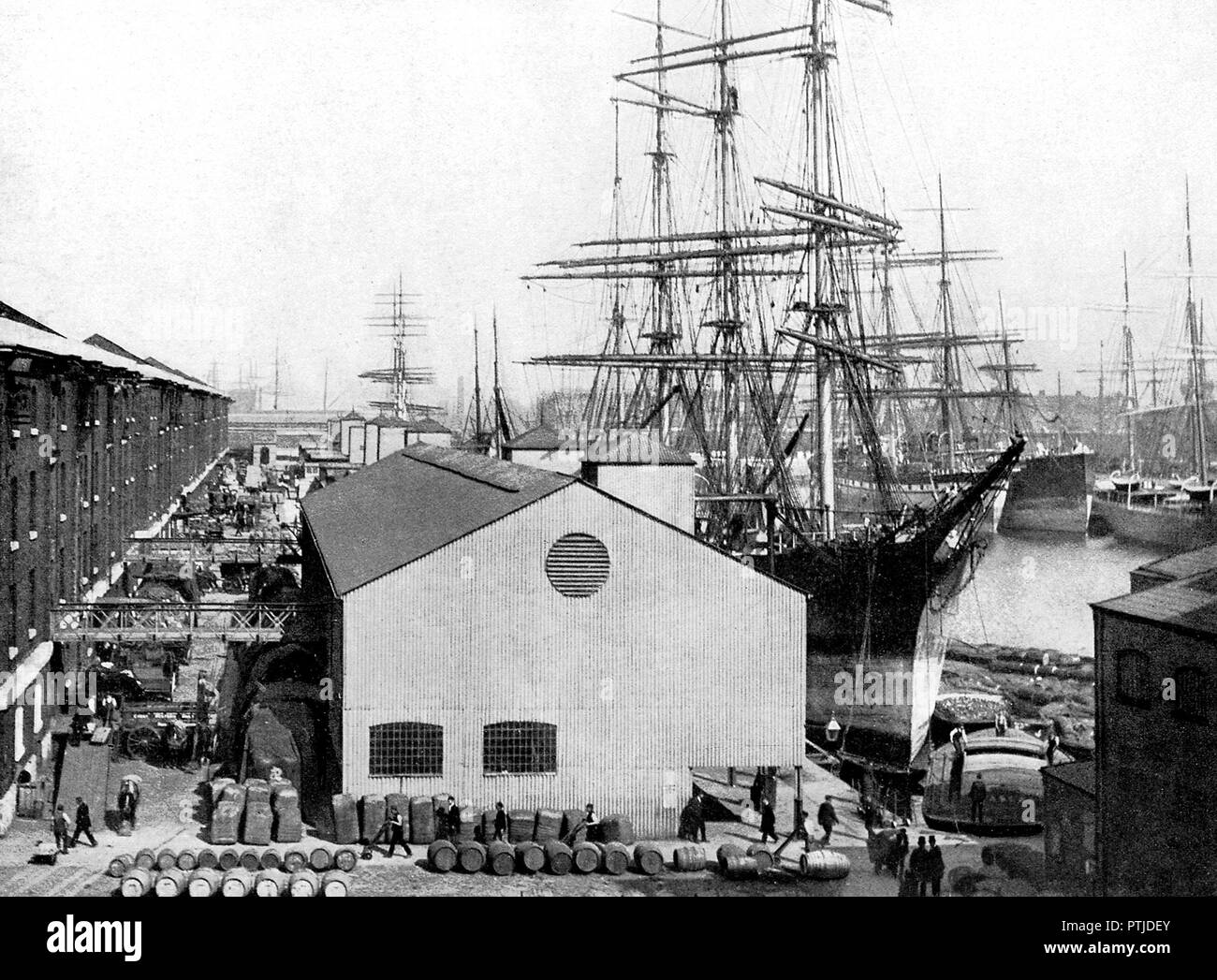 London Docks Victorian High Resolution Stock Photography and Images - Alamy