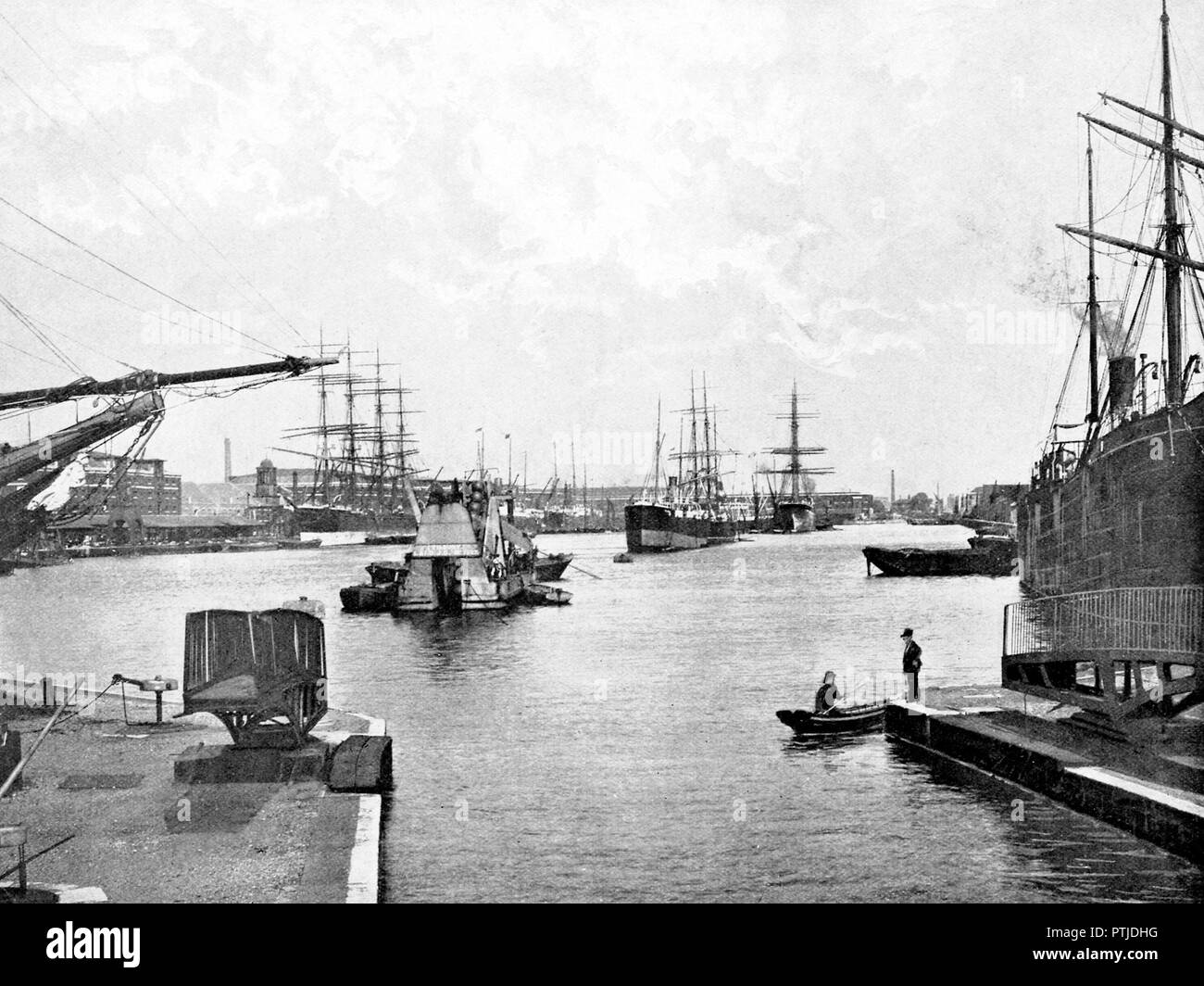 Docks london Black and White Stock Photos & Images - Alamy