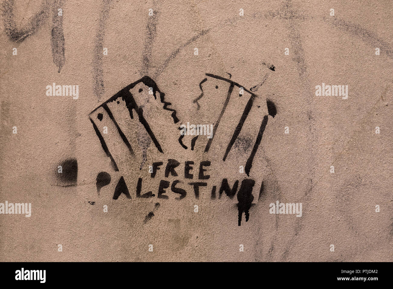 Free Palestine graffiti Stock Photo - Alamy