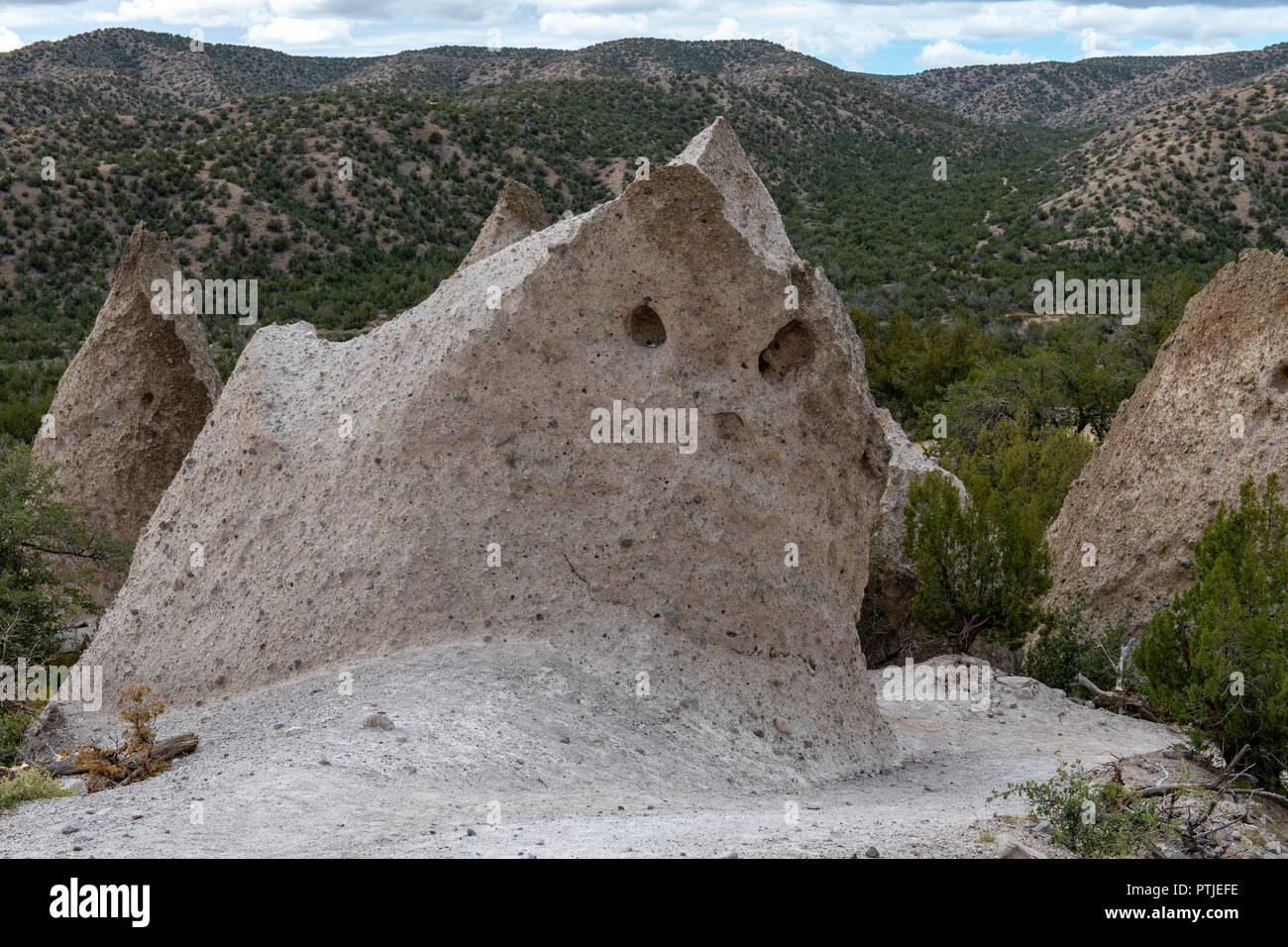 Juniper cave hi-res stock photography and images - Alamy