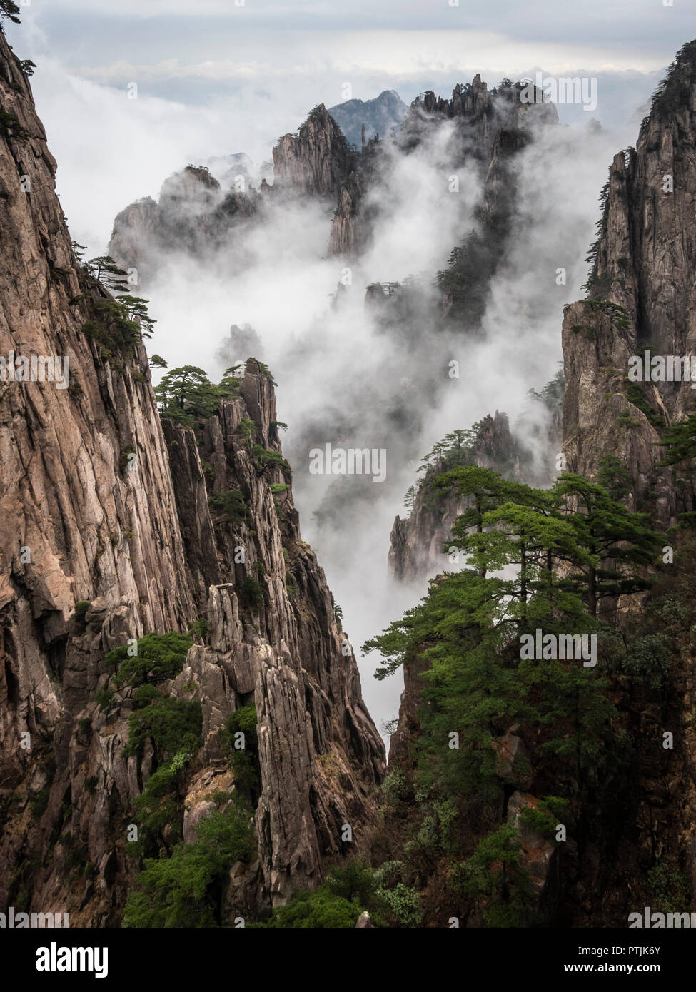 Anhui scenery hi-res stock photography and images - Alamy
