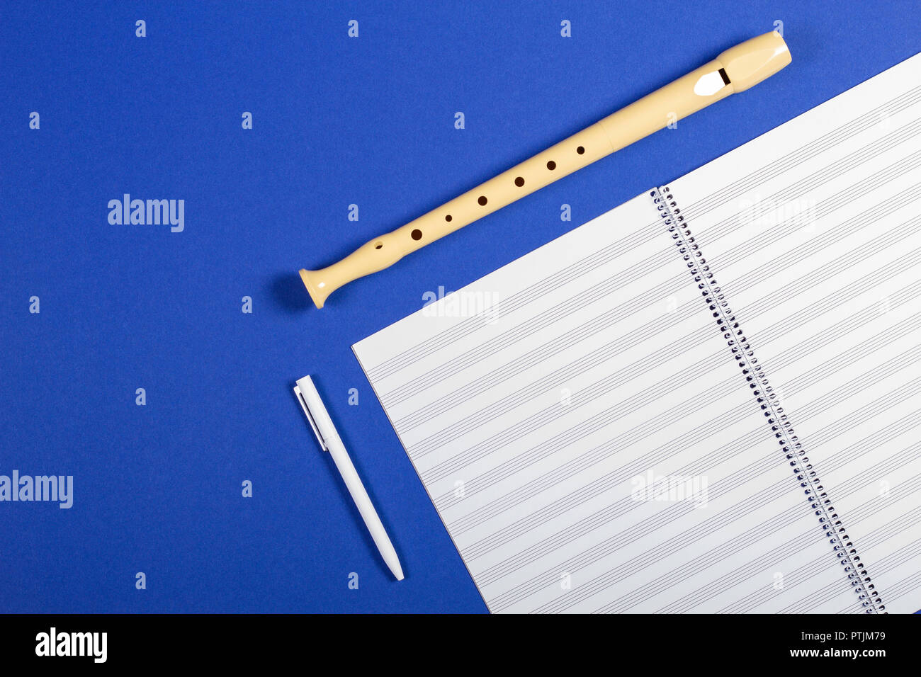 Musical pentagram hi-res stock photography and images - Alamy