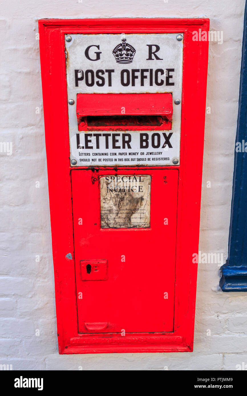 Post office signs hi-res stock photography and images - Alamy