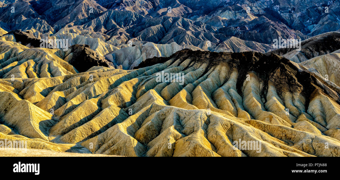 Eroded desert badlands death hi-res stock photography and images - Alamy
