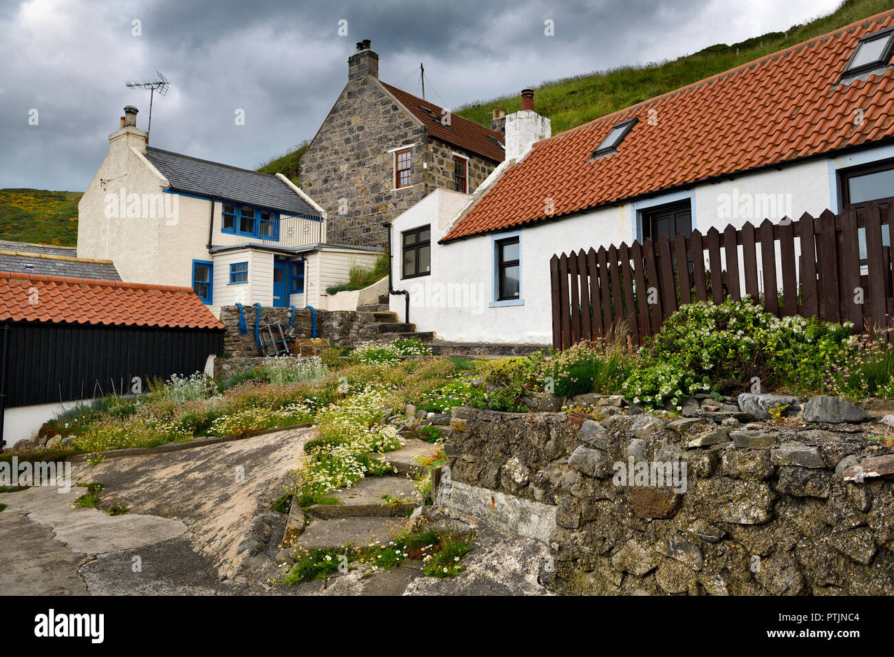 Gamrie harbour hi-res stock photography and images - Alamy