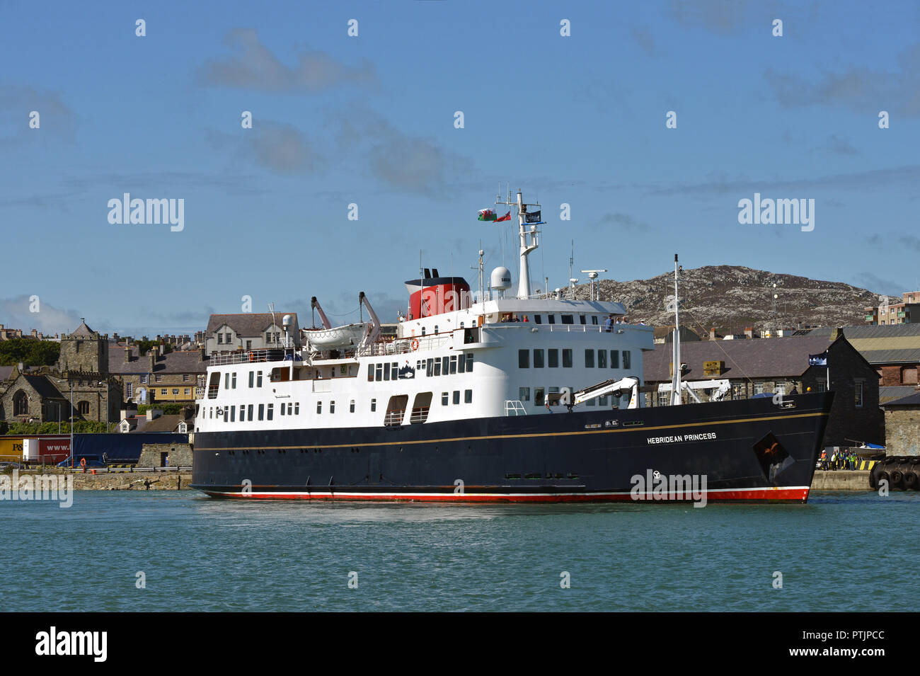 HEBRIDEAN PRINCESS coming alongside at Holyhead Port, Anglesey Stock ...