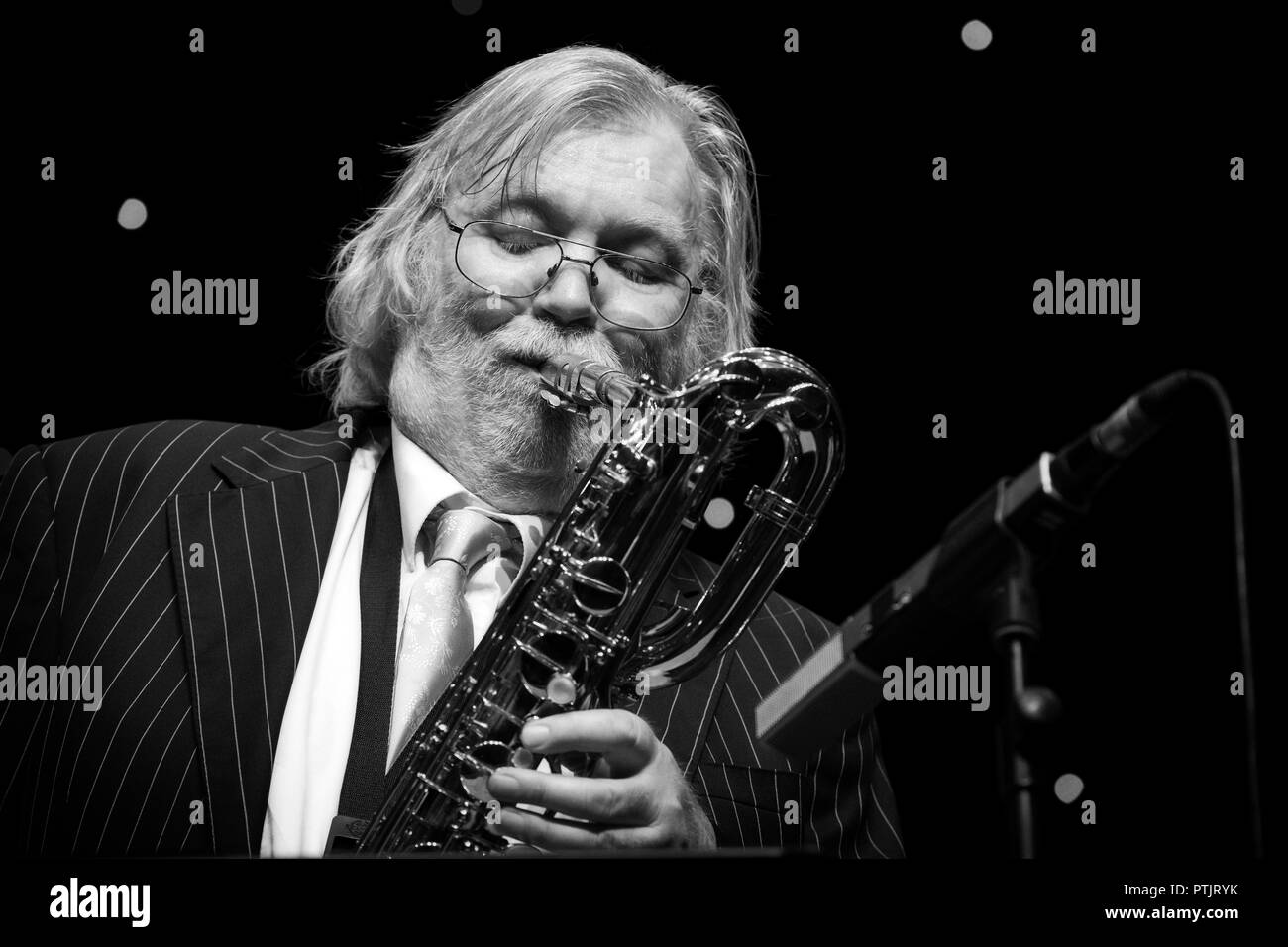 Rod Mason soloing on baritone sax with Atlantic Crossover, Scarborough ...