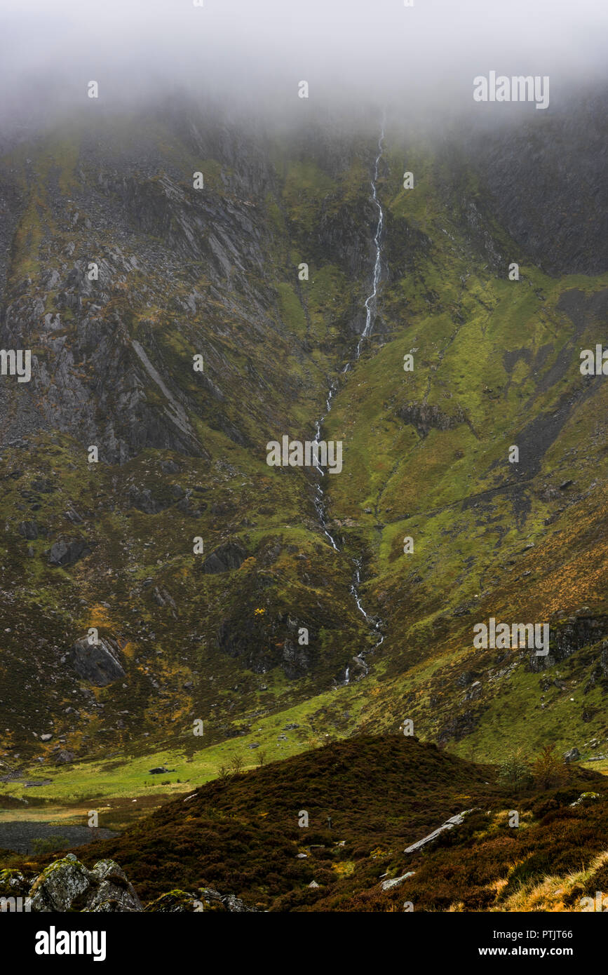 Cwm Idwal Llyn Idwal in the Ogwen Valley Snowdonia National Park North ...