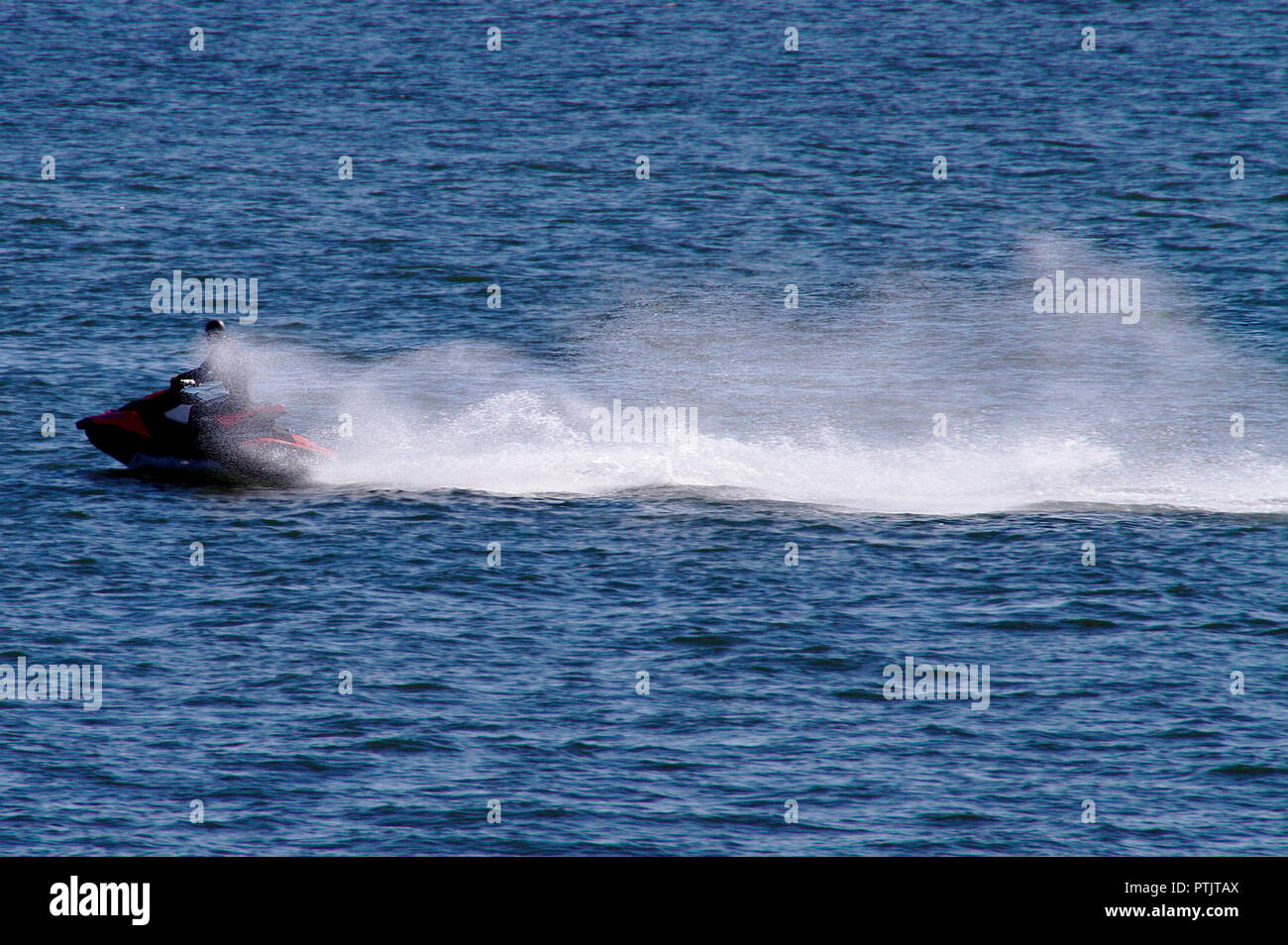 Jet boat speeding on water hi-res stock photography and images - Alamy